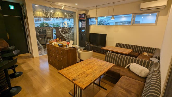 宜野湾市野嵩の住宅街にある隠れ家バー/完全個室/少人数の会議や打合わせ/Wi-Fi完備/YouTube撮影/ロケ撮影の写真7