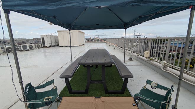 【富士山と丹沢大山】が一望できる。開放感あるロケーションの屋上レンタルスペースです。の写真1