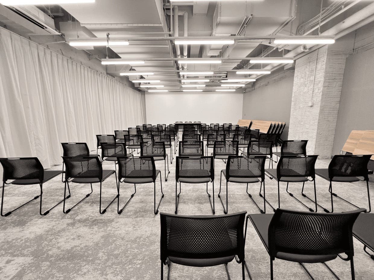 名古屋会議室 広⼩路本町 ROOM A（B1階）【栄駅徒歩4分！最大53名！会議やセミナーにおすすめ】の写真15