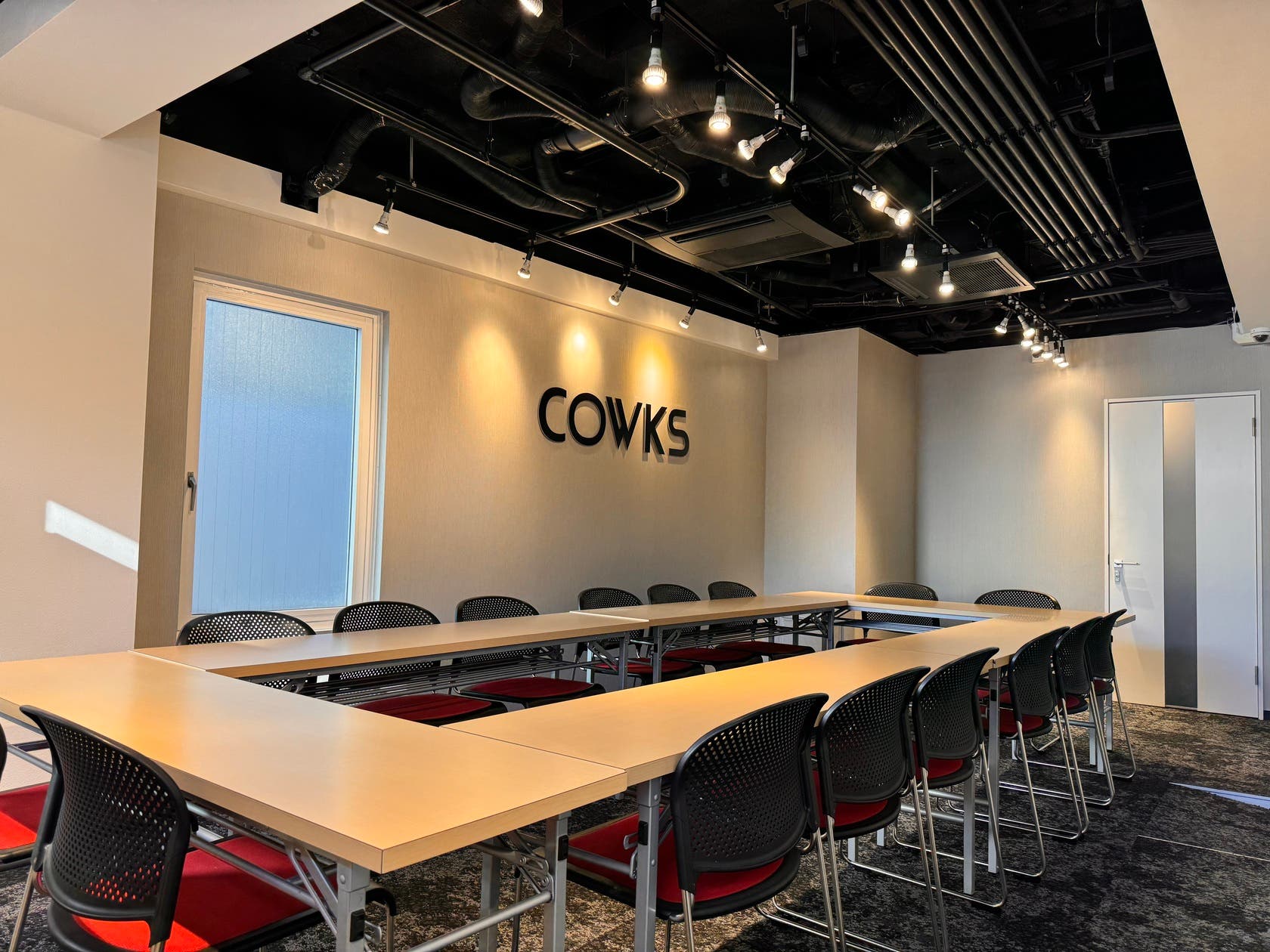 【赤坂見附駅徒歩2分】＜Room501＞最大30名様個室！冷暖房完備/駅チカ/無料Wi-Fi/24時間利用可/フリードリンクの写真5