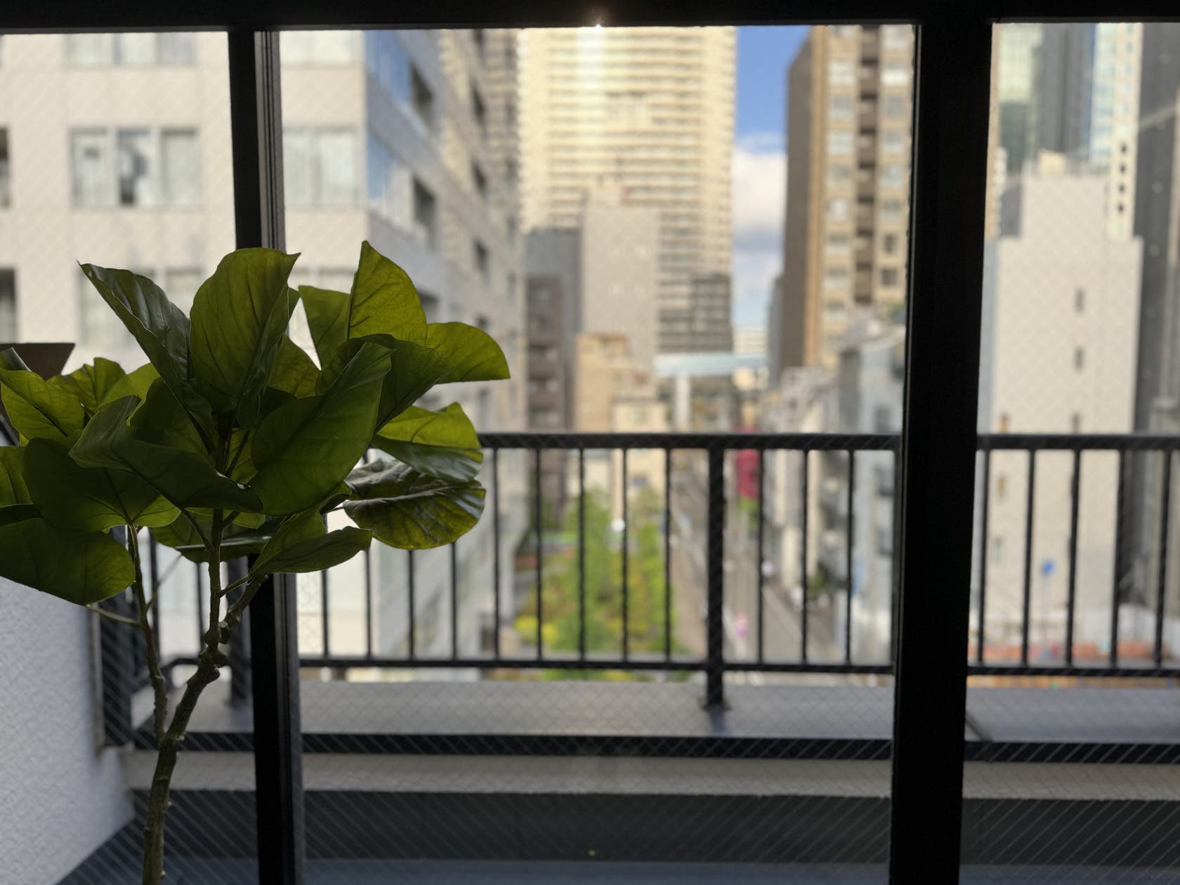 浜松町駅徒歩4分｜最大31名｜セミナー、懇親会、ゲーム、推し活、撮影、休憩室の利用に最適！ワンコイン会議室 大門・浜松町の写真9