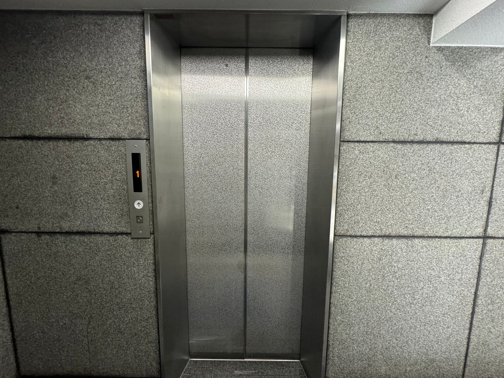 浜松町駅徒歩4分｜最大31名｜セミナー、懇親会、ゲーム、推し活、撮影、休憩室の利用に最適！ワンコイン会議室 大門・浜松町の写真15