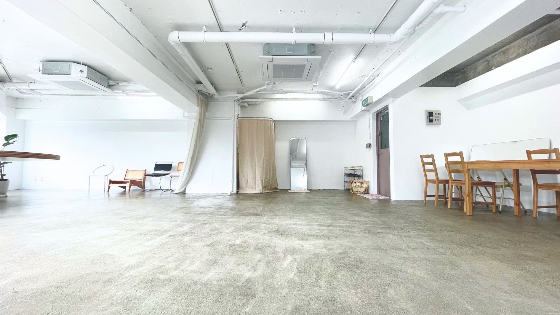 【NEW】自然光◎コンクリ床・白壁・南&南西向き【アパレル｜化粧品｜生活雑貨｜物撮り 】神楽坂駅徒歩7分 早稲田駅6分の写真10