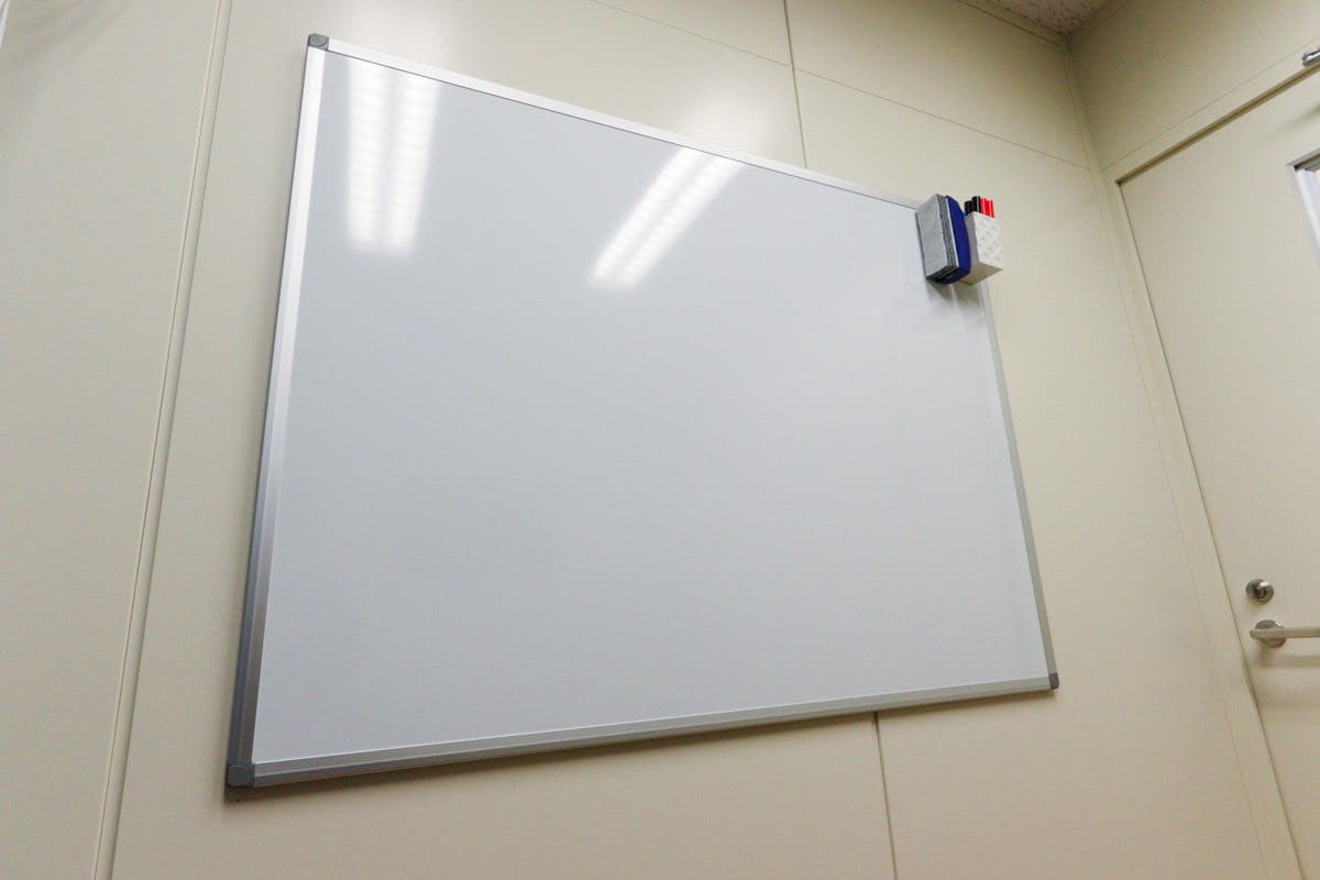 【梅田駅地下街出口から徒歩10秒！梅田駅最高の立地！8名利用可！】モニター・WiFi全て無料！ふれあい貸し会議室 梅田No109の写真6