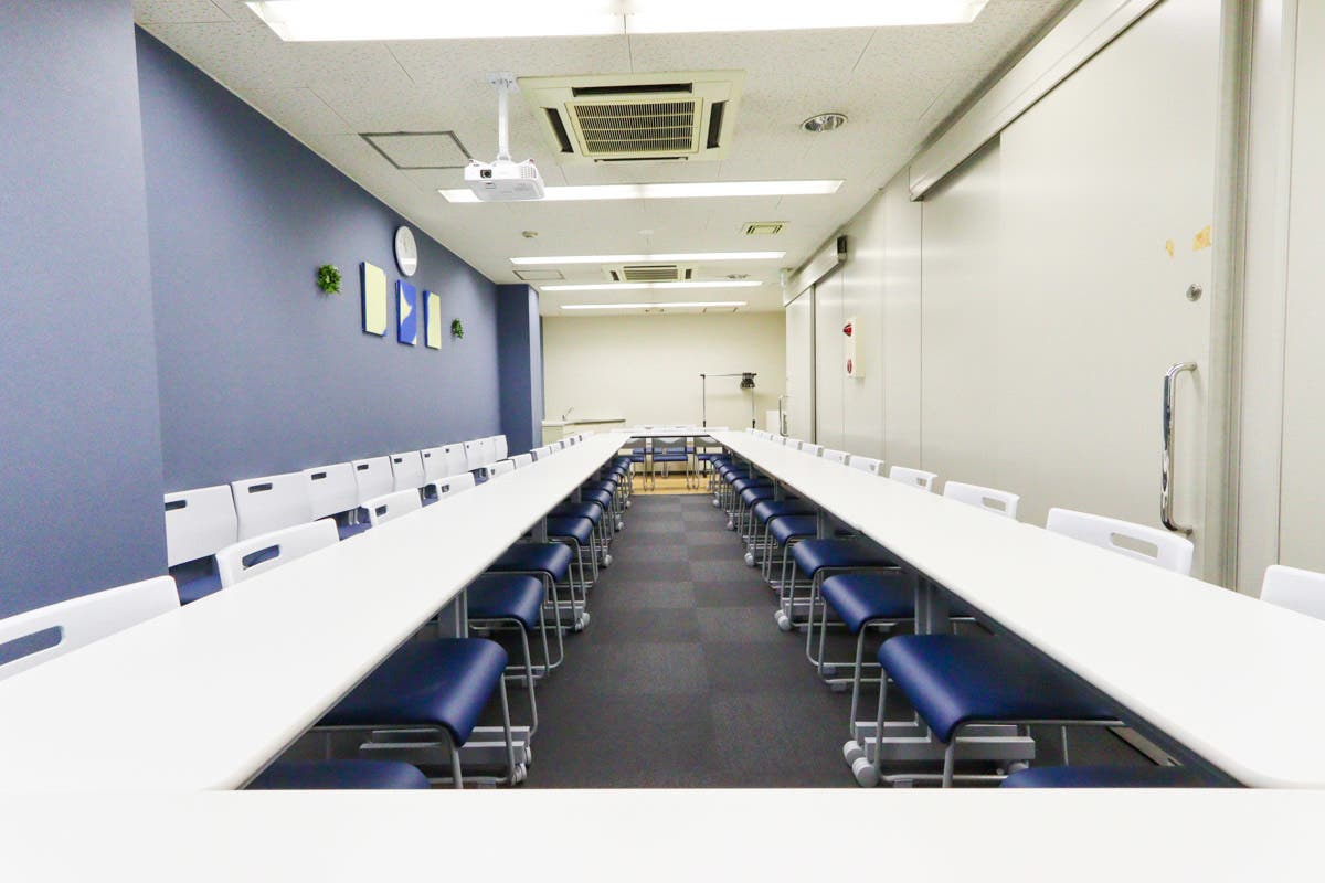 【梅田駅地下街出口10秒！ フロア占有！40名】プロジェクター・マイク・WiFi無料！ふれあい貸し会議室 梅田No115の写真10