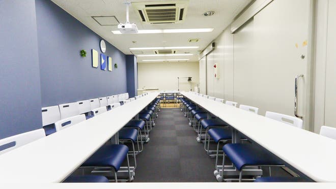 【梅田駅地下街出口10秒! フロア占有!40名】プロジェクター・マイク・WiFi無料!ふれあい貸し会議室 梅田No115の写真10