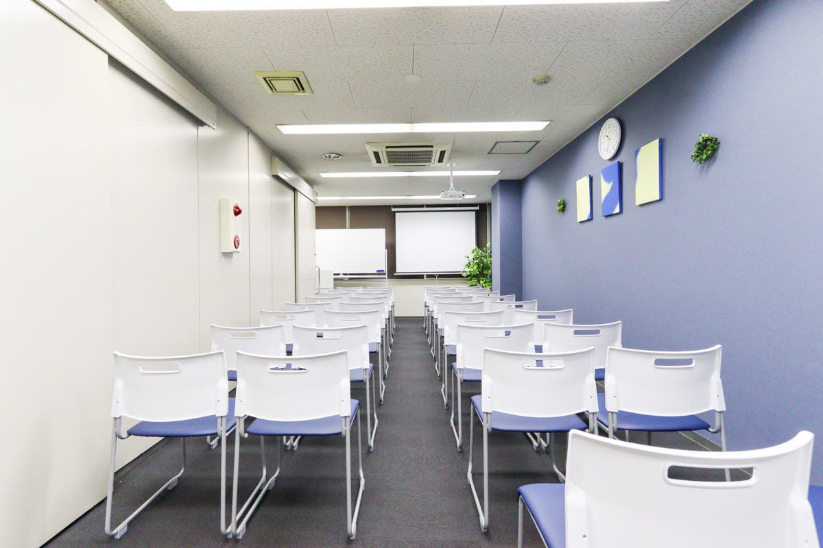 【梅田駅地下街出口10秒！ フロア占有！40名】プロジェクター・マイク・WiFi無料！ふれあい貸し会議室 梅田No115の写真12