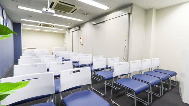 【梅田駅地下街出口10秒! フロア占有!40名】プロジェクター・マイク・WiFi無料!ふれあい貸し会議室 梅田No115の写真15