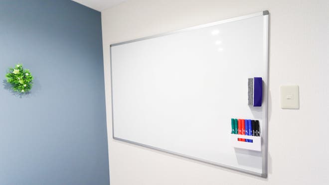 【梅田駅地下直結で最高の立地!西梅田改札目の前!8名利用可!】大型モニター・WiFi全て無料!ふれあい貸し会議室 梅田No116の写真8