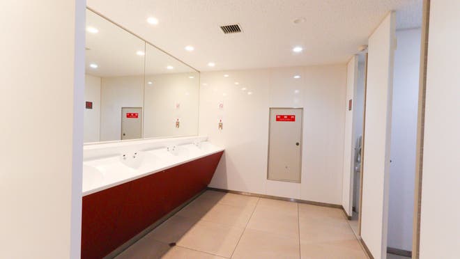 【梅田駅地下直結で最高の立地!西梅田改札目の前!8名利用可!】大型モニター・WiFi全て無料!ふれあい貸し会議室 梅田No116の写真10