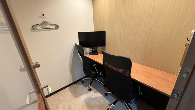 【¥440/30分!新宿駅から1分】モニター・フリードリンク付き2名個室(個室7)※予約時間前は入室不可の写真1