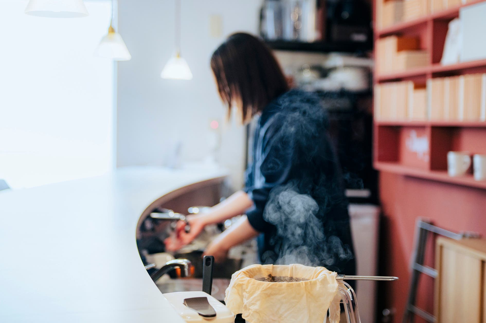 読書会・撮影に◎採光抜群、市ヶ谷徒歩6分のブックカフェの写真3