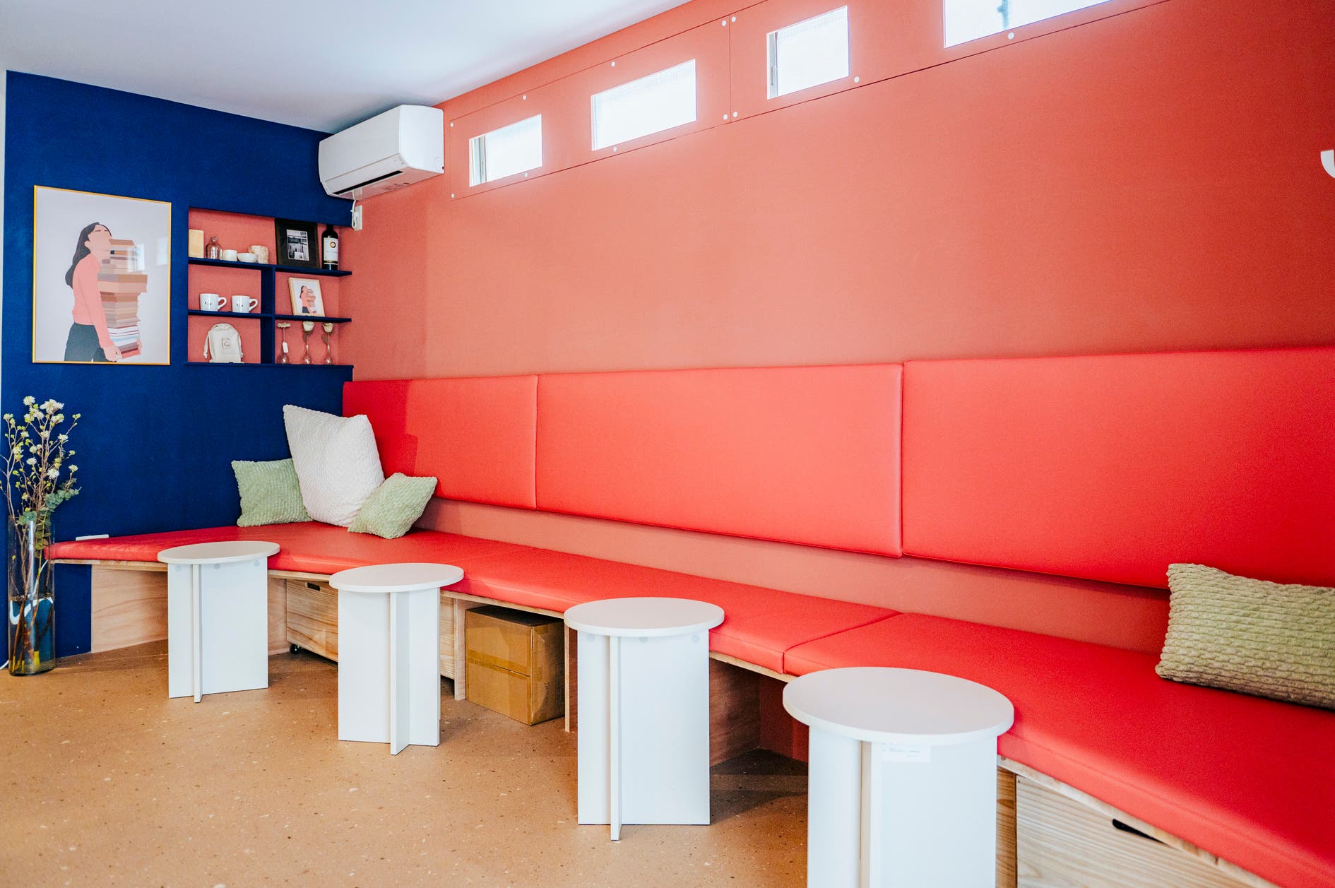 読書会・撮影に◎採光抜群、市ヶ谷徒歩6分のブックカフェの写真5