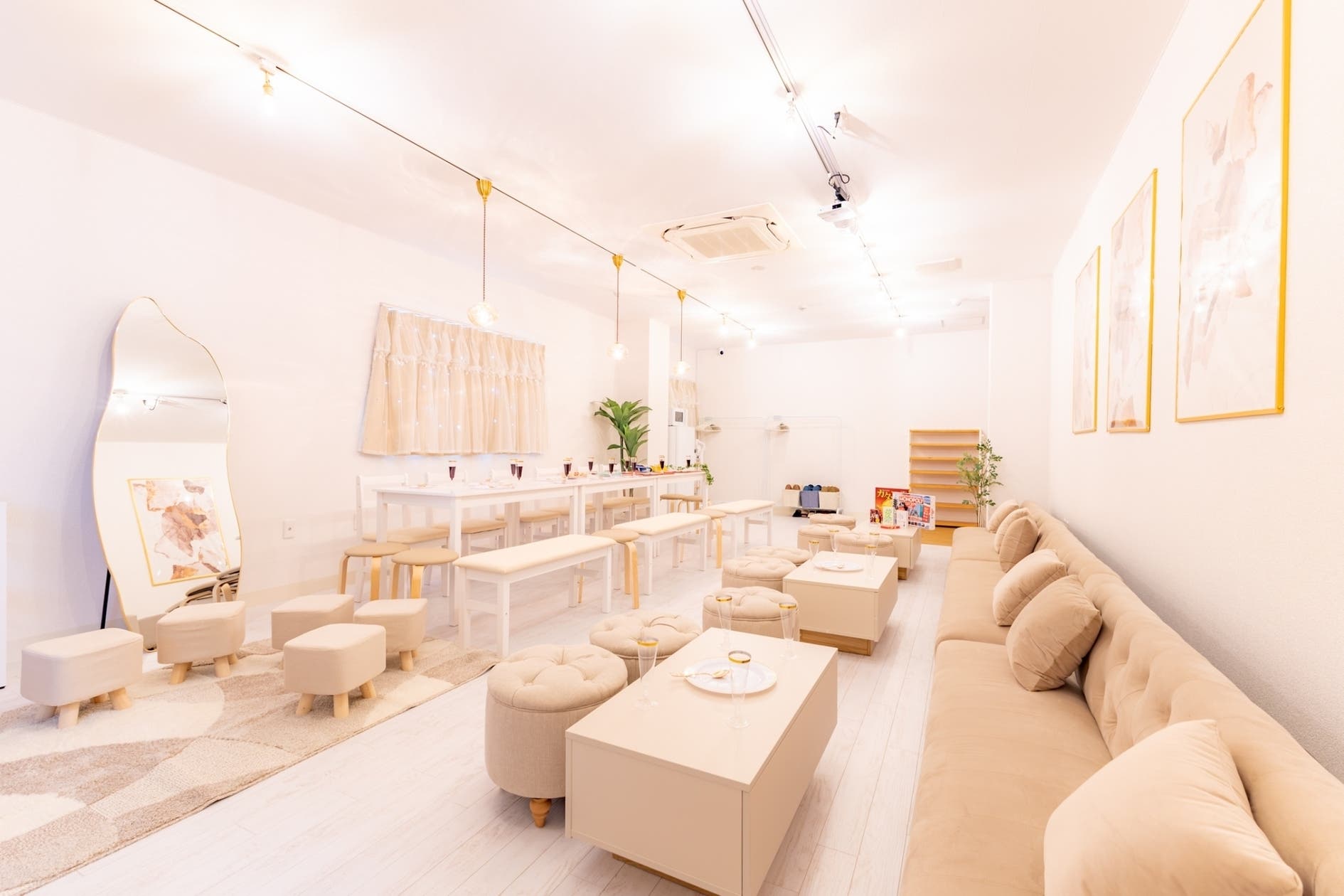 普段とは違う雰囲気で🌿広々空間を貸切🍷24H⭐毎回清掃🧹120㌅大画面プロジェクターで動画・ゲーム🎦スマホ・PC投影💻の写真11