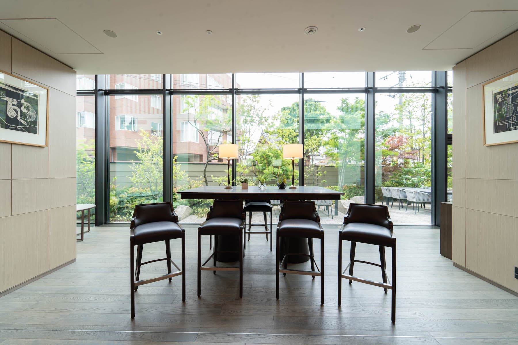【赤坂駅徒歩7分 / Mo:take STUDIO 赤坂】ホテルロビーのような高級感のある空間で撮影・会議をの写真4