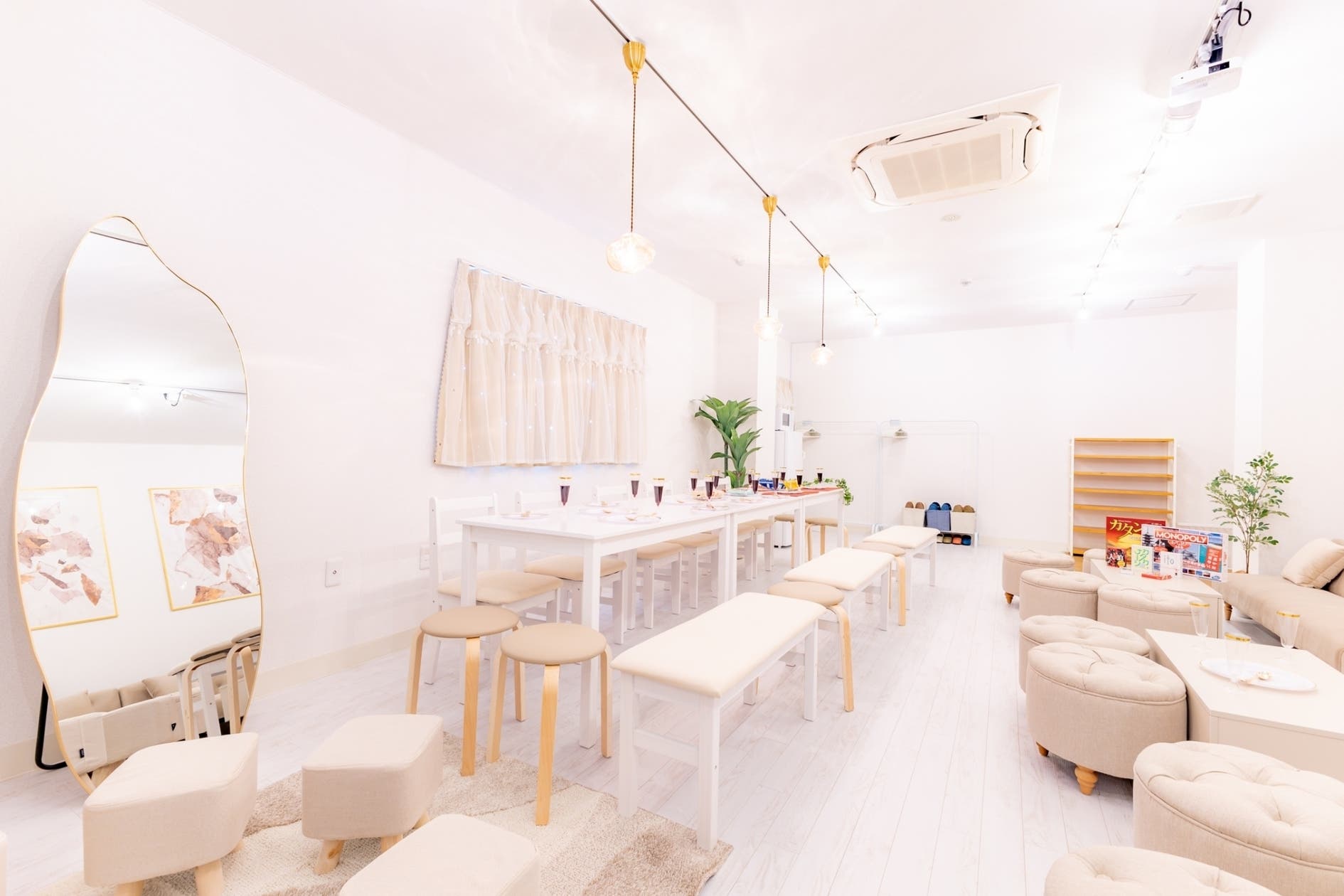 普段とは違う雰囲気で🌿広々空間を貸切🍷24H⭐毎回清掃🧹120㌅大画面プロジェクターで動画・ゲーム🎦スマホ・PC投影💻の写真14