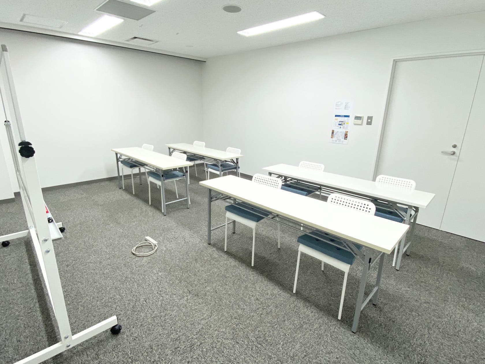 ⭐NEW⭐【六本木一丁目駅徒歩5分】🛜無線Wi-Fi無料✨会議・WEBセミナー・ZOOM快適ビジネス仕様！2階MTGルームAの写真2