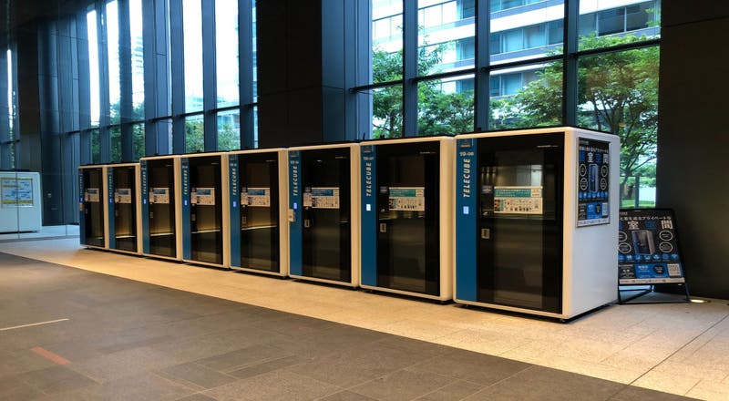 【テレキューブ】豊洲フォレシアの個室型ワークブース（19-07）です。視線と音を遮る、プライベートな集中環境。