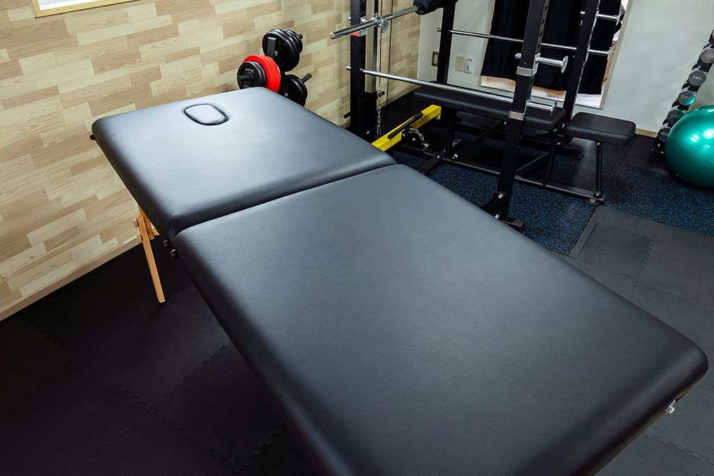 【難波駅徒歩5分】難波日本橋最安値当日予約可能の個室レンタルフィットネスジム！パーソナル、ピラティス可能！の写真4