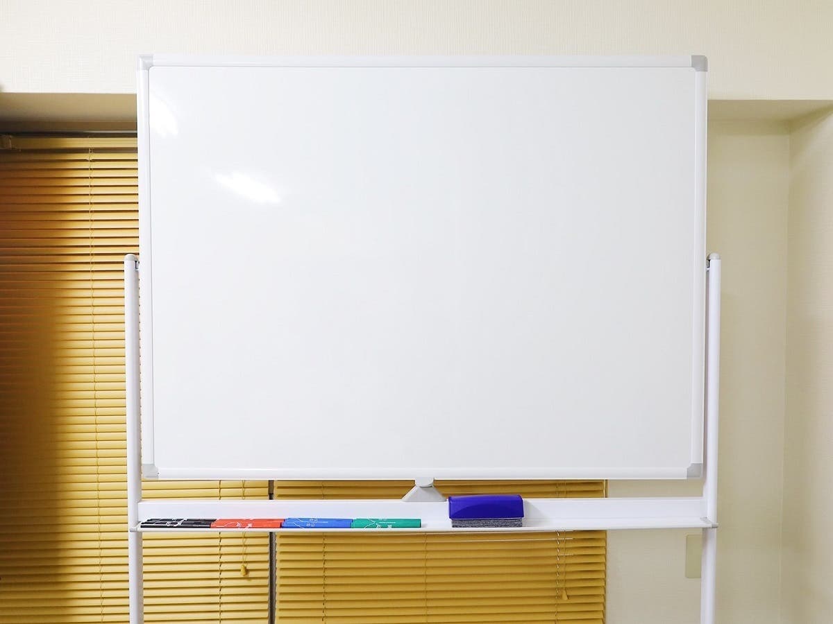 ホワイトボード　＆　マーカー等の画像1