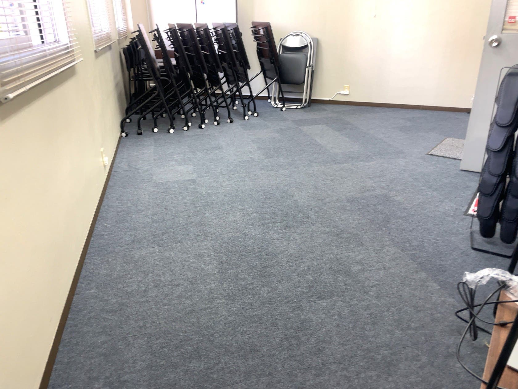 上本町駅徒歩4分！独占ワンフロア貸しで快適！50インチモニター・高速Wi-Fiなど備品も充実！入室前後10分間無料！の写真5