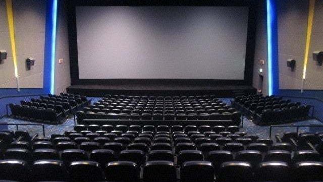 【豊川スクリーン1】映画館がイベントスペースに♪発表会や総会、講演会、表彰式におすすめ!撮影や音楽イベントも歓迎!の写真1