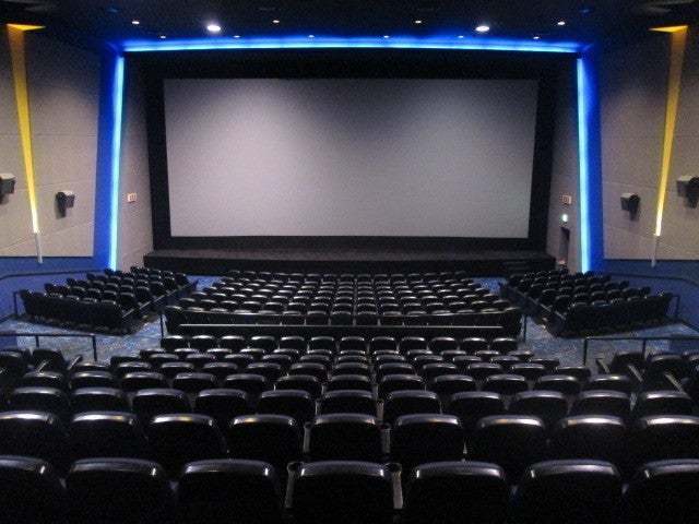 【豊川スクリーン5】映画館がイベントスペースに♪発表会や総会、講演会、表彰式におすすめ！撮影や音楽イベントも歓迎！の写真1