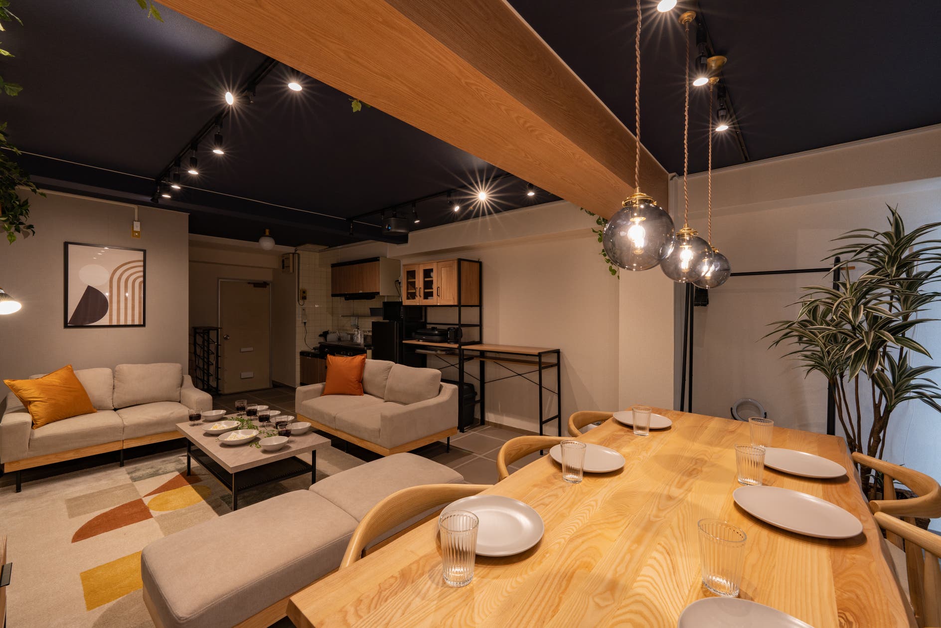 🌸新規オープン割🌸最大50%割引🎊駅徒歩1分🚉超大型スクリーン🎞️24H営業💫鑑賞会📹女子会🍰推し活💞撮影会📸デート👫歓迎会🍺の写真12