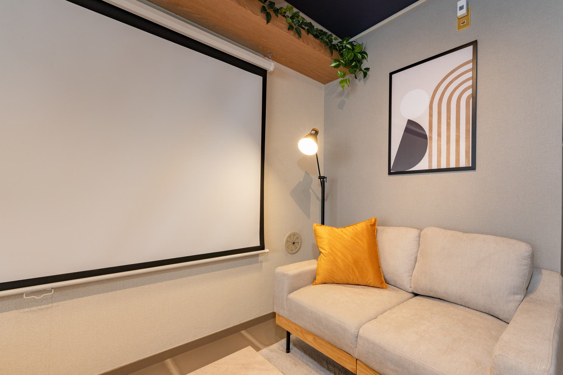 🌸新規オープン割🌸最大50%割引🎊駅徒歩1分🚉超大型スクリーン🎞️24H営業💫鑑賞会📹女子会🍰推し活💞撮影会📸デート👫歓迎会🍺の写真15