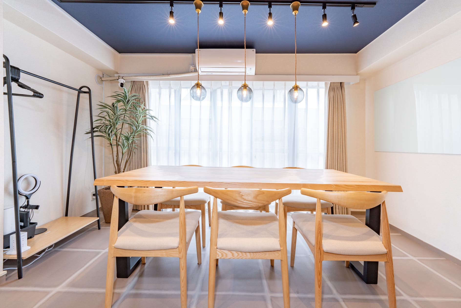 🌸新規オープン割🌸最大50%割引🎊駅徒歩1分🚉超大型スクリーン🎞️24H営業💫鑑賞会📹女子会🍰推し活💞撮影会📸デート👫歓迎会🍺の写真17