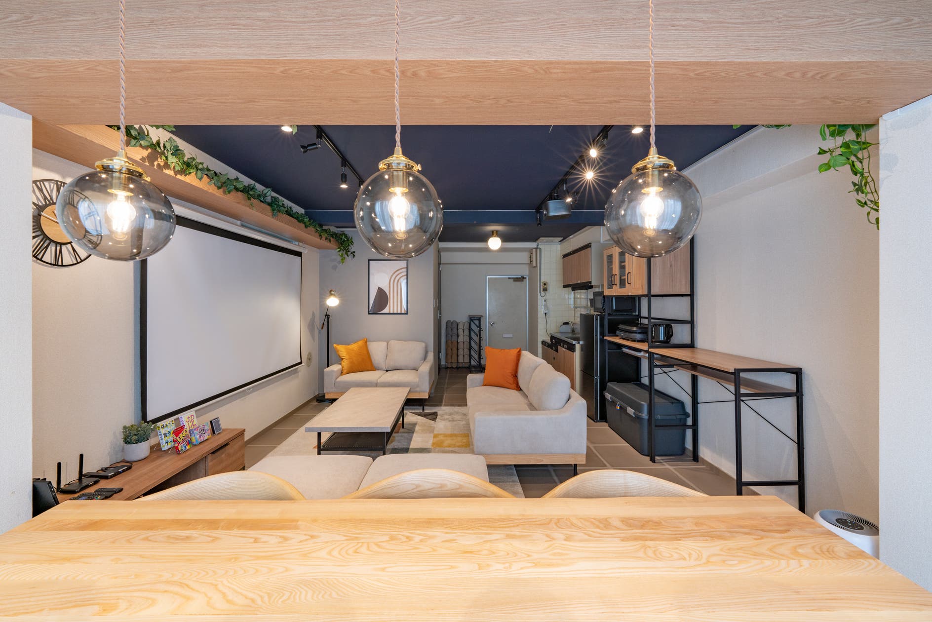 🌸新規オープン割🌸最大50%割引🎊駅徒歩1分🚉超大型スクリーン🎞️24H営業💫鑑賞会📹女子会🍰推し活💞撮影会📸デート👫歓迎会🍺の写真19