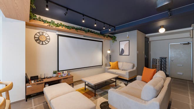 🌸新規オープン割🌸最大50%割引🎊駅徒歩1分🚉超大型スクリーン🎞️24H営業💫鑑賞会📹女子会🍰推し活💞撮影会📸デート👫歓迎会🍺の写真13