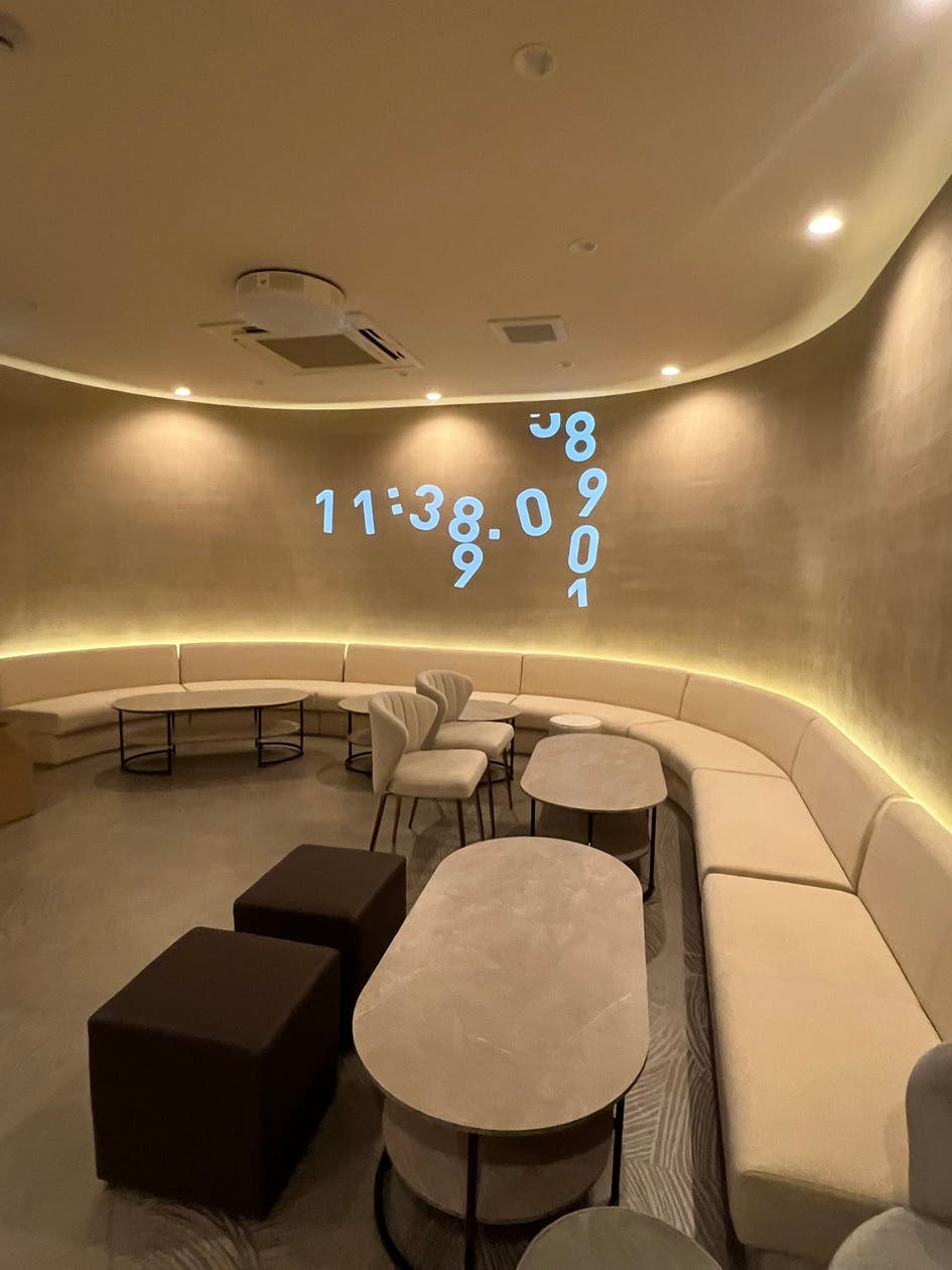 カフェ奥にある秘密基地のような空間の写真2