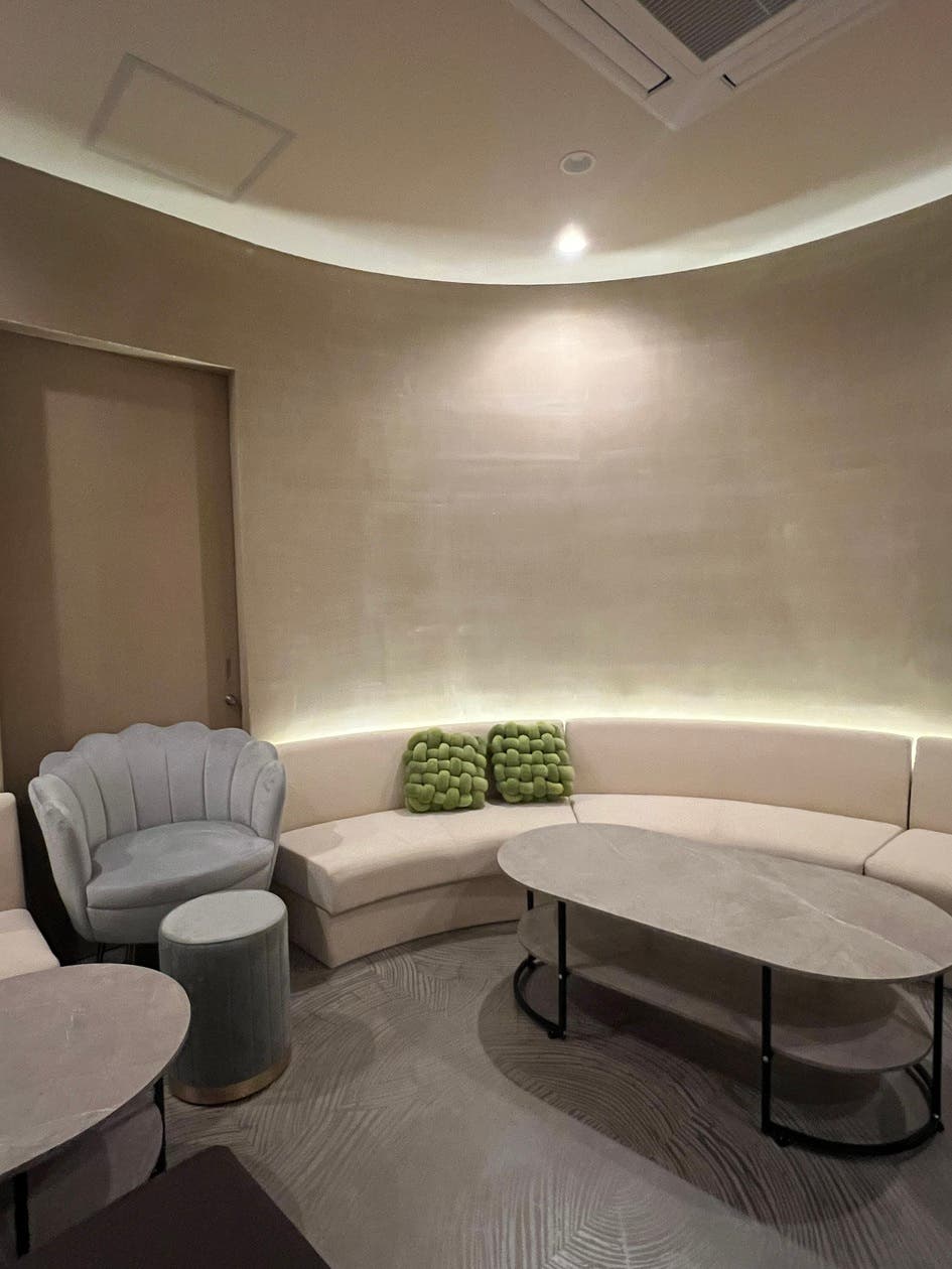 カフェ奥にある秘密基地のような空間の写真3