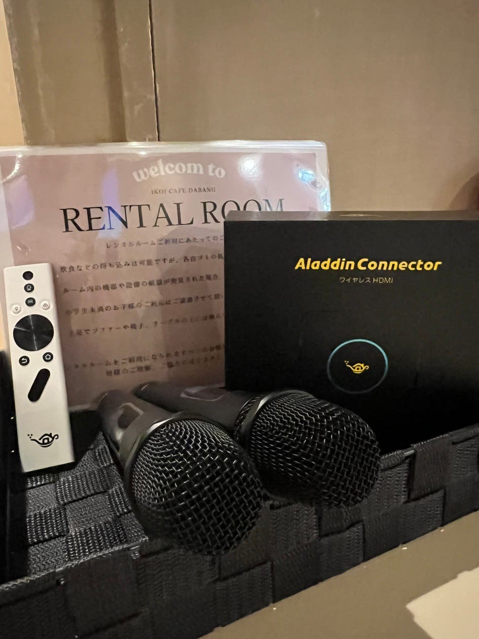 カフェ奥にある秘密基地のような空間の写真5