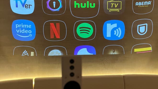 カフェ奥にある秘密基地のような空間の写真7