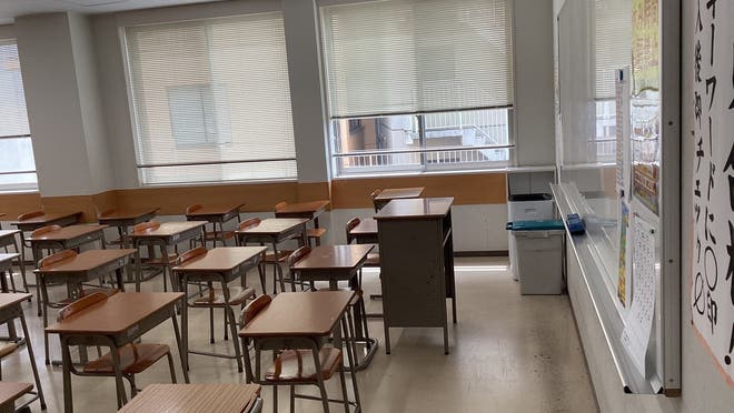 <英進館久留米本館レンタルスペース402教室>60名収容💺セミナー/ワークショップ/会議/ボードゲームの写真2