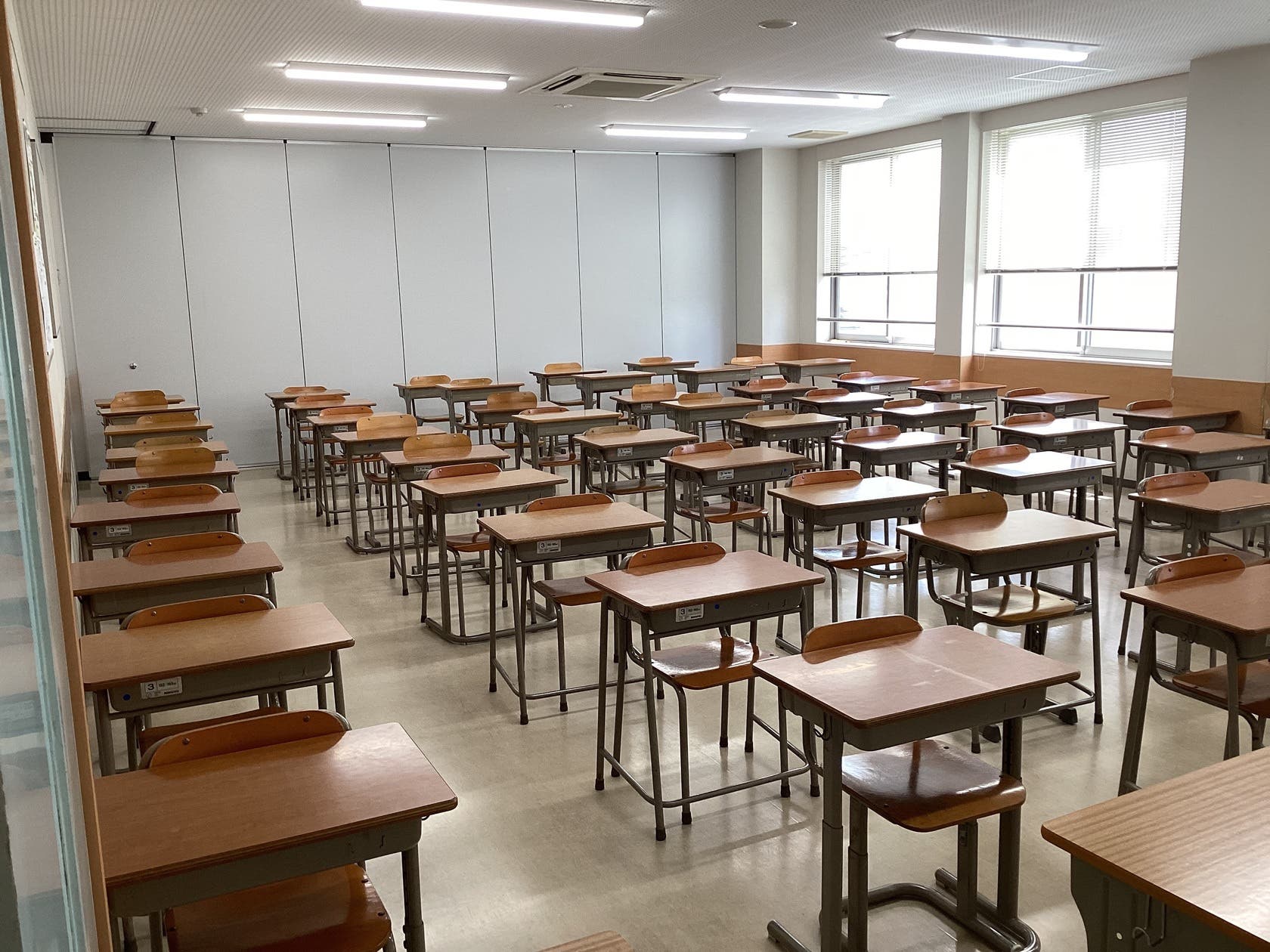 ＜英進館久留米本館レンタルスペース402教室＞60名収容💺セミナー/ワークショップ/会議/ボードゲームの写真3