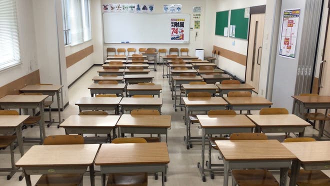 <英進館佐賀校レンタルスペース205教室>55名収容💺セミナー/ワークショップ/会議/ボードゲームの写真3