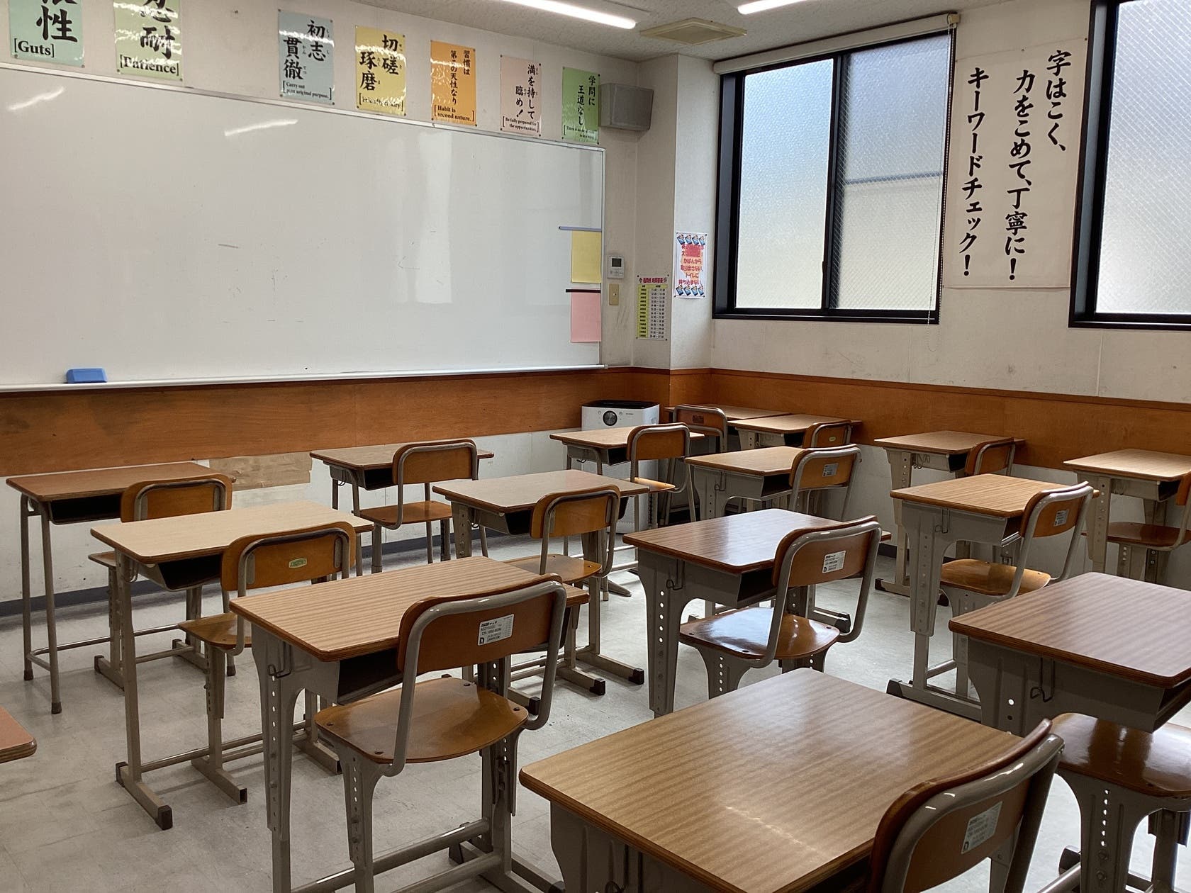 ＜英進館福間校レンタルスペース本館2番教室＞20名収容💺セミナー/ワークショップ/会議/ボードゲームの写真2