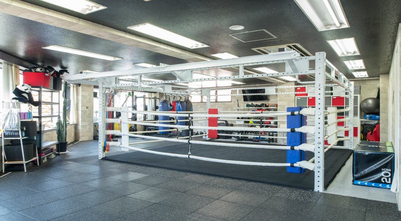 本格ボクシングジム/ウエイトトレーニング可能