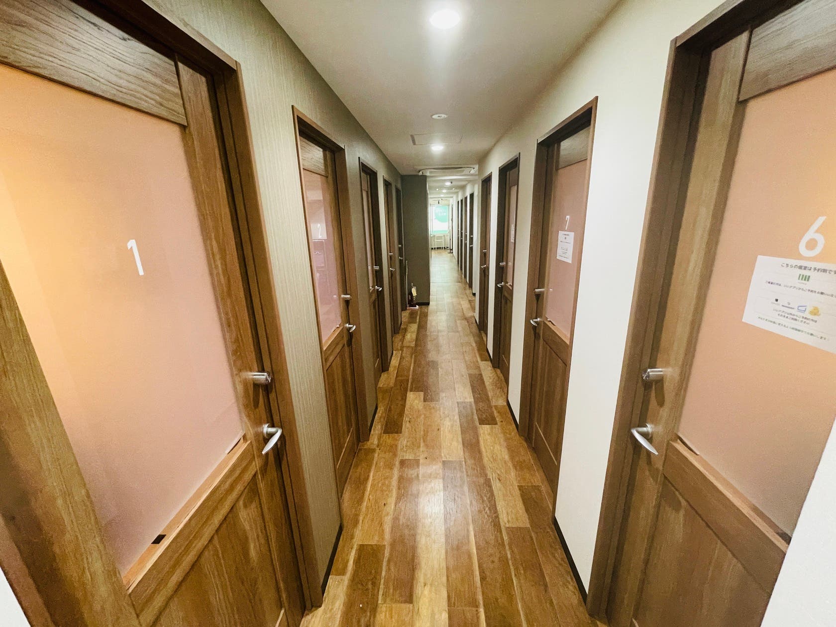 【¥330/30分！荻窪駅から1分】モニター・フリードリンク付き1名個室（個室10）※予約時間前は入室不可の写真5