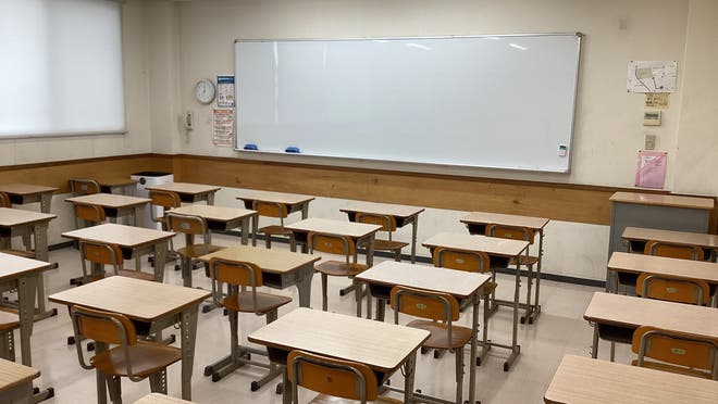 <英進館那珂川校レンタルスペース204教室>36名収容💺セミナー/ワークショップ/会議/ボードゲームの写真1