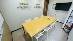 【¥550/30分!荻窪駅から1分】モニター・フリードリンク付き6名会議室(RoomA)※予約時間前は入室不可の写真3