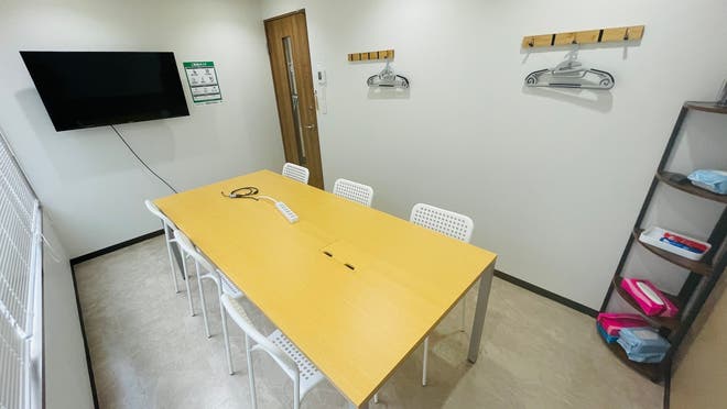 【¥550/30分!荻窪駅から1分】モニター・フリードリンク付き6名会議室(Room B)※予約時間前は入室不可の写真3