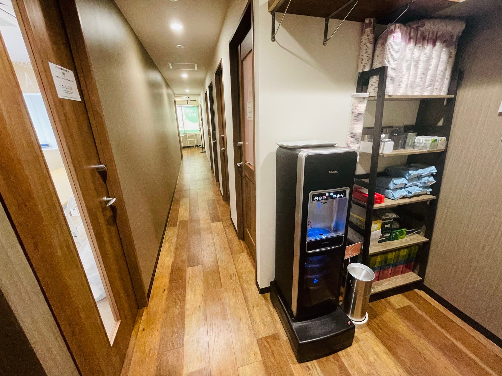 【¥330/30分！荻窪駅から1分】モニター・フリードリンク付き1名個室（個室7）※予約時間前は入室不可の写真6