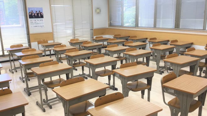 <英進館守恒校レンタルスペース201教室>36名収容💺セミナー/ワークショップ/会議/ボードゲームの写真1