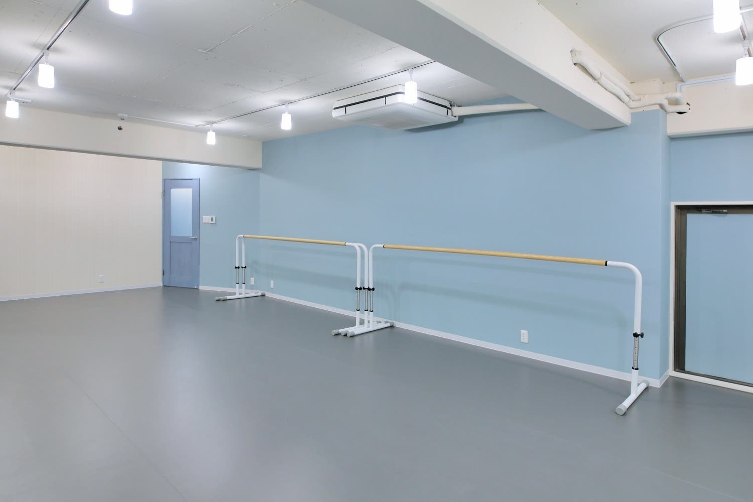 🌟新店舗オープン記念🌟【Aスタジオ】広々ダンス、バレエ、ヨガ等気軽に使える、可愛いスタジオ！（バレエバー有）1日1回清掃！の写真4
