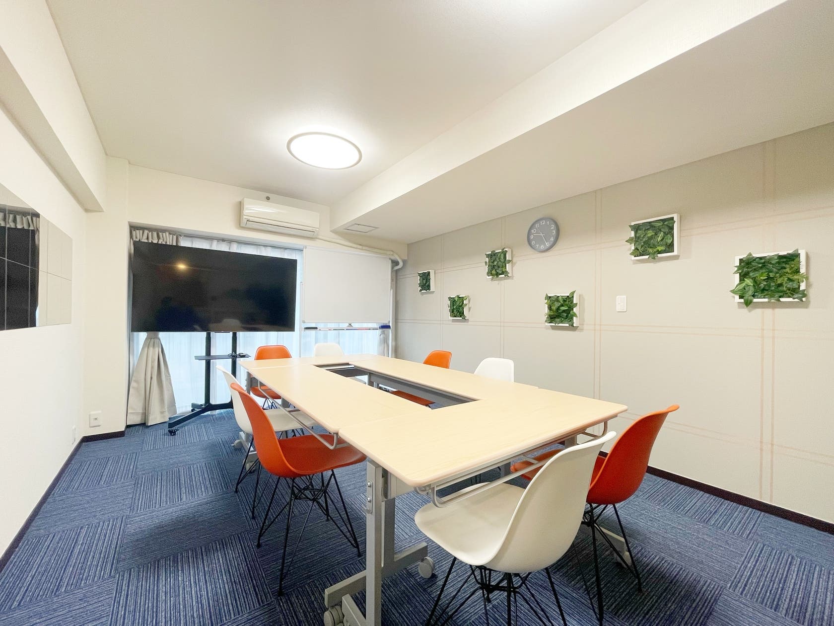 【九段下駅徒歩3分！16名利用可！】大型モニター・WiFi・ホワイトボード無料！ふれあい貸し会議室 九段下A-802の写真2