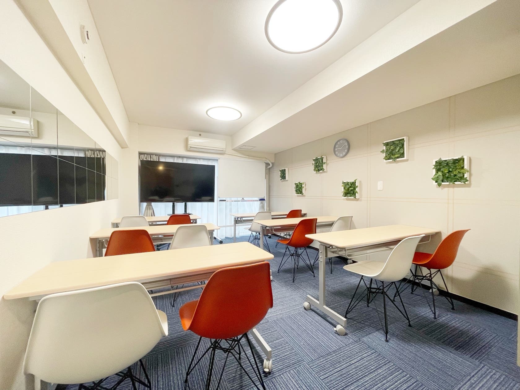 【九段下駅徒歩3分！16名利用可！】大型モニター・WiFi・ホワイトボード無料！ふれあい貸し会議室 九段下A-802の写真3